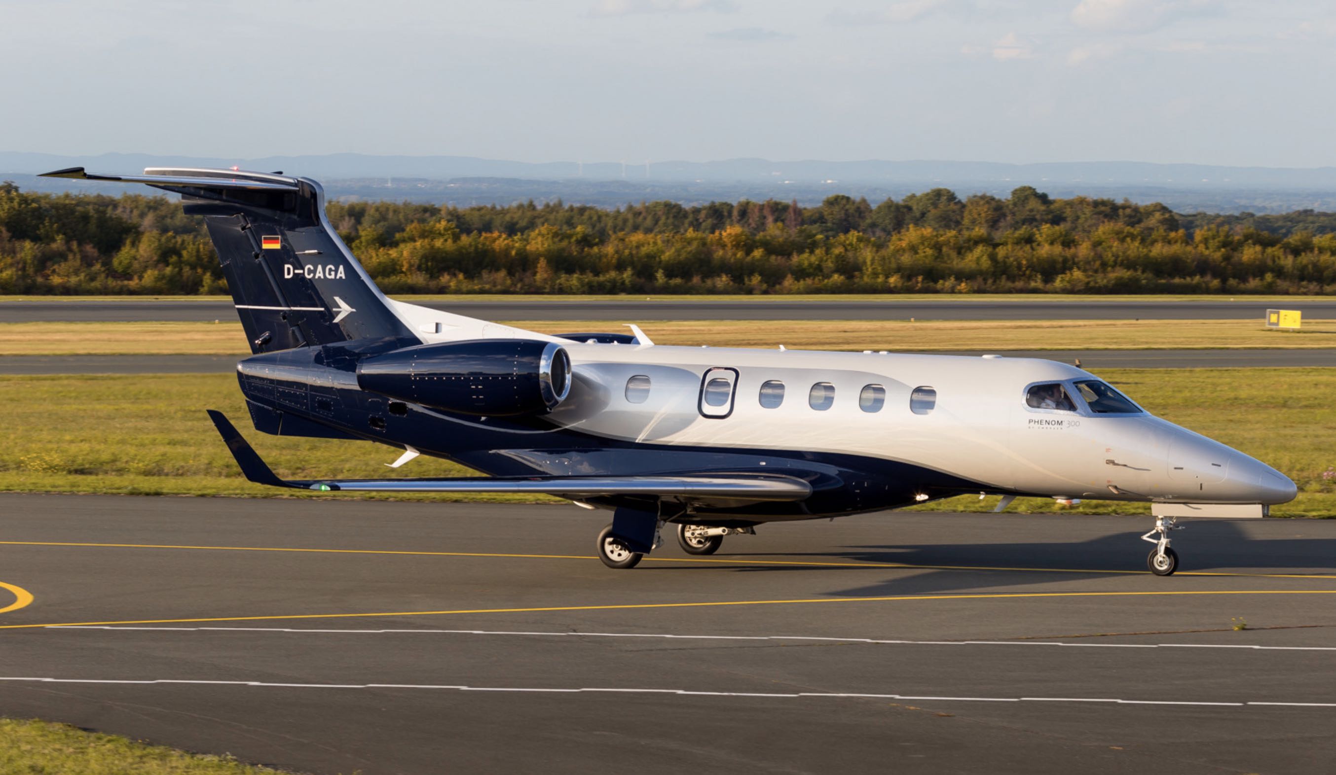 Embraer Phenom 300 in Dubai | Embraer Phenom 300 charter rent price ...